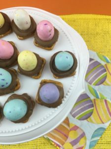 Easter Rolo Pretzels Recipe - Centsable Momma