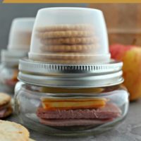 DIY Lunchables {Mason Jar Hack} - Centsable Momma